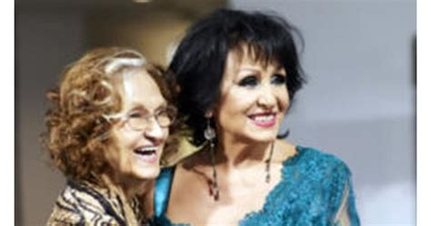 Йорданка Христова и сестра ѝ на почивка в Турция