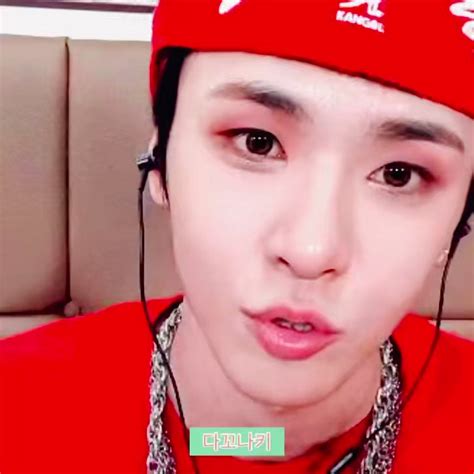 다꼬나키 On Twitter 영통 중에 제일 웃김 진짜 심지어 이 날 서로 처음 봄 Jlh2cbylkv Twitter