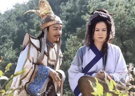 王寶釧挖野菜什麼梗？陳浩民營業玩梗歡樂多，網友：滿滿的回憶殺 每日頭條