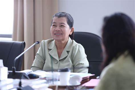 លោកជំទាវកិត្តិសង្គហបណ្ឌិត ម៉ែន សំអន ដឹកនាំកិច្ចប្រជុំវឌ្ឍនៈភាពរយៈពេល