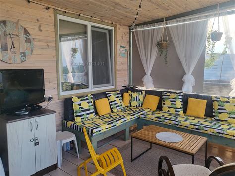 Лозенец Бунгало дървена къща къмпинг Якото място Едноетажна къща 56 кв м РЗП 50 кв м двор