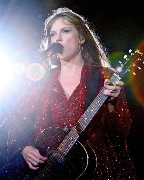 Pin By Olivier Perdereau On Taylor Swift Taylor Swift Fan Taylor Swift Taylor Swift Web