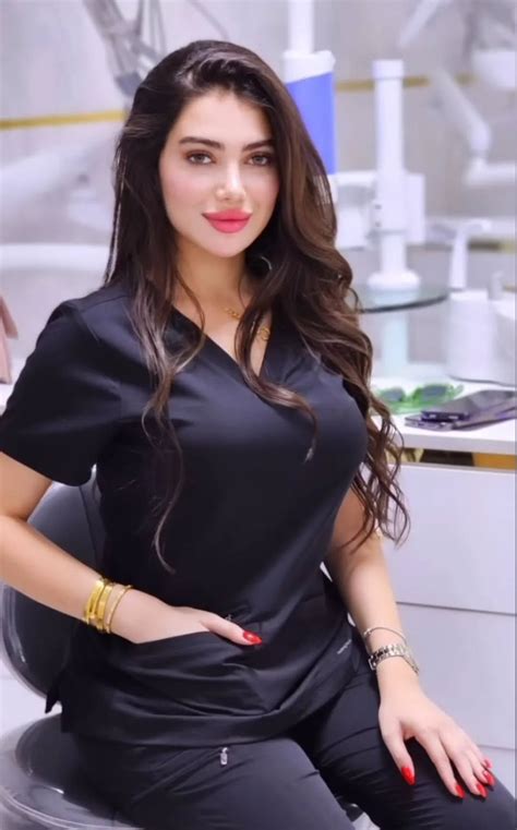 زواجمسيارالرياض ممرضه سعوديه عمري 36 سنة طولي 165وزني 66 جميلة بشرة