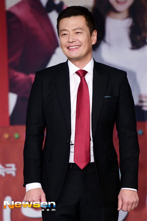 촛불집회 참여 정찬 짜깁기 유언비어에 고통 “저따위 글 없어 병원 가보시길” 손에 잡히는 뉴스 눈에 보이는 뉴스 뉴스엔