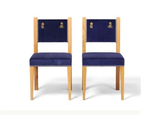 왕의 의자 영국 찰스3세 대관식 의자 5400만원에 팔려