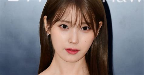 아이유 또 일냈다…대체될 수 없어 美 빌보드 선정 한국 1위 뮤지션