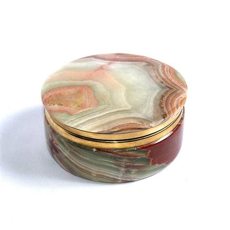 шкатулка из оникса фото камня оникс кому подходит камень оникс Оникс Камень Текстура