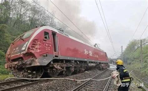 D2809 次旅客列车在贵州榕江站撞上泥石流脱线，致司机身亡另有 8 人受伤，具体情况如何？ 知乎