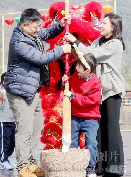 浙江德清赏民俗 过大年 人民图片网