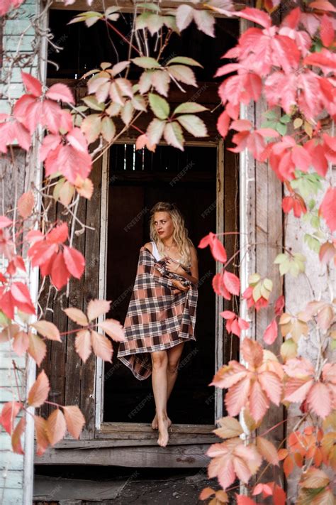 Premium Photo Beautiful Blonde Girl In Autumn Nature