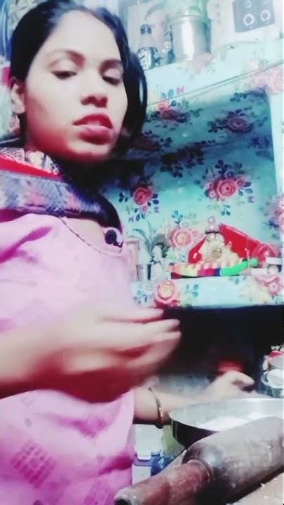 लड्डू जी को दूध और गोभी के पराठे का भोग लगाया जा रहा है देखिए🙏👍 Youtube