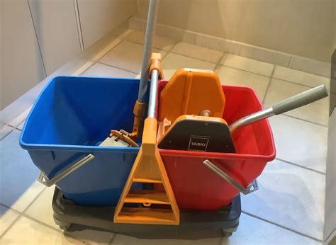 Taski Wischsystem Profi 2 Eimer Presse Mopp Gebraucht In