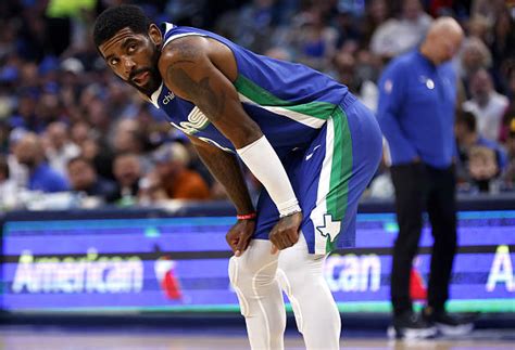 Nba 东欧组合合砍60分 独行侠保住附加赛微弱希望欧文东契奇国王