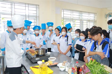 Tin T Ng H P Ng Y B O B R A V Ng T U I N T