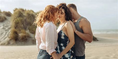 The Couple Next Door S Precarious Pete Evie Relationship Explained By Stars Alfred Enoch