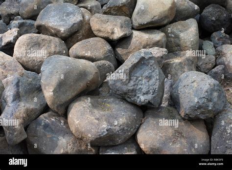 Rock Split Raw Material Stock Photo Alamy