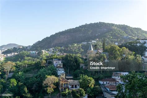 리우데자네이루는 브라질 남동부의 대서양 해안에 위치한 도시로 리우데자네이루 주의 수도입니다 그것은 또한 포르투갈과 브라질 왕국의 수도였다 0명에 대한 스톡 사진 및 기타