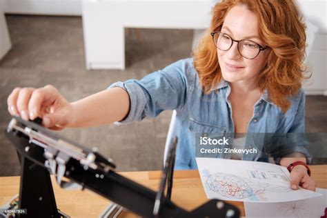 3d 프린터를 멋진 전문 디자이너 설정 3차원 형태에 대한 스톡 사진 및 기타 이미지 3차원 형태 Stem 주제 X세대 Istock