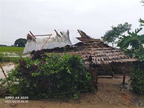 အိမ်မဲမြို့နယ်တွင် မိုးသည်းထန်စွာရွာသွန်းပြီး လေပြင်းတိုက်ခတ်မှုကြောင့် နေအိမ် ၂၄ လုံးပျက်စီး