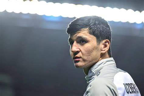 Abduqodir Husanov Manchester Siti Himoyachisining O‘zbekistondagi Aurasi Foto Zamin Uz