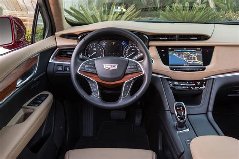 Cadillac Xt5 Brings New Gauge Cluster Design Gm Authority