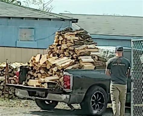 Uncle ⚠️full 8 Ft Long X 4 Ft Tall X 16 18 Pieces Of Wood Stacks 🔥full Ricks Available Now 🎉