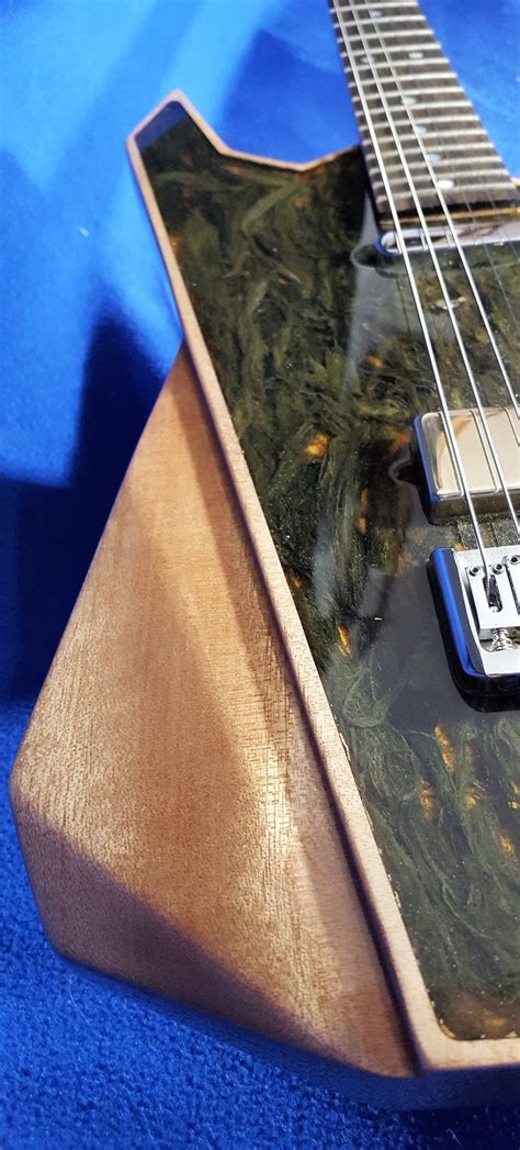 Guitarra Stratocaster Angle Evon Instrumentos