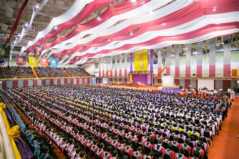 พิธีพระราชทานปริญญาบัตรแก่ผู้สำเร็จการศึกษา มหาวิทยาลัยศรีนครินทรวิโรฒ