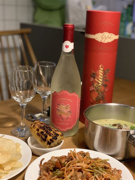 먹을꺼야 On Twitter 협찬 친구 생일 기념 포천 펜션놀러갈때 꿀사과와인 땄다 호불호 없어서 기념일 와인으로 추천해용 떫은 와인 못먹는 초딩 입맛 내칭구