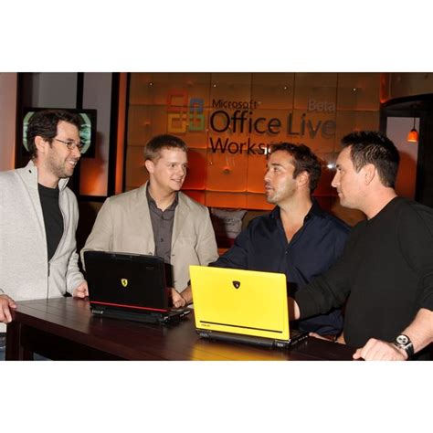 How To Combine Two Mailboxes In Outlook Synonym