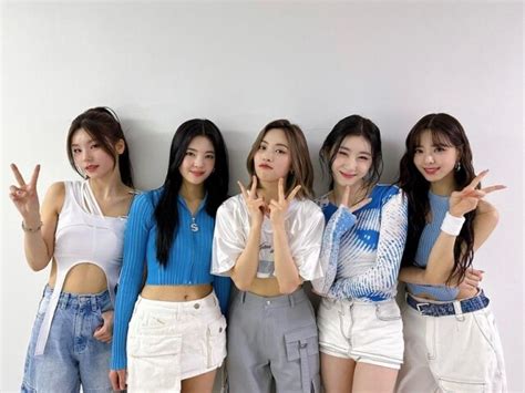 韓國女團 Itzy 人氣急升！團員們的背景與家境：曾與 Bts 拍 Mv，更有團員是院長千金！
