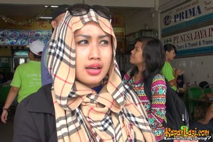 Yuk Intip Serunya Melinda Belanja Di Batam Kapanlagi Com Video Kapanlagi Com Kapanlagi Com