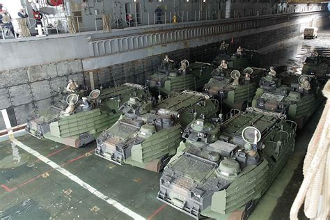 Assault Amphibious Vehicle Wikipedia
