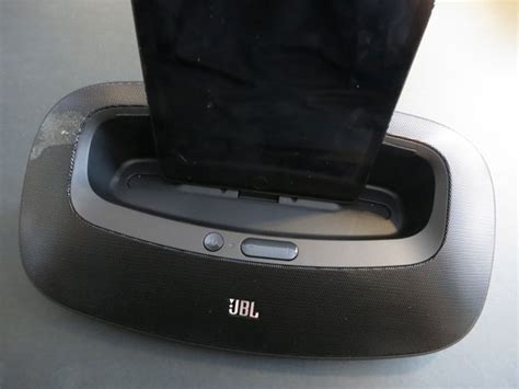 Review Jbl Onbeat Mini Speaker Dock With Lightning Connector