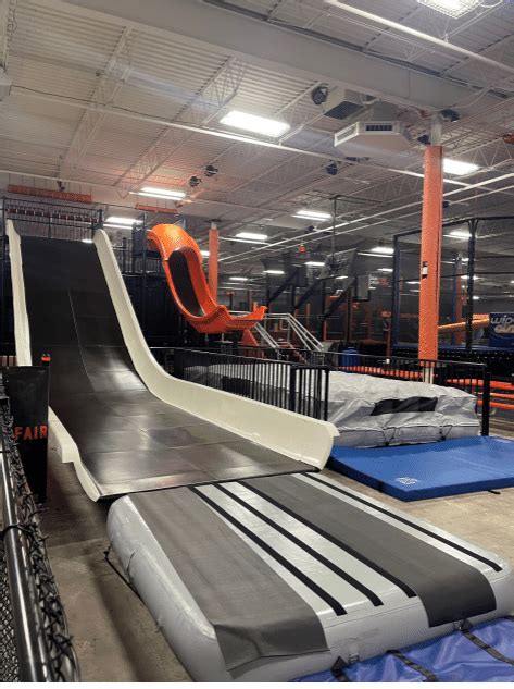 Trampoline Park And Indoor Entertainment Sky Zone Trampoline Park