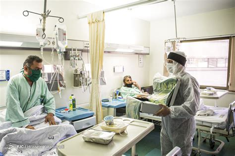 عیادت خادمان امام رضا ع از بیماران بیمارستان میلاد