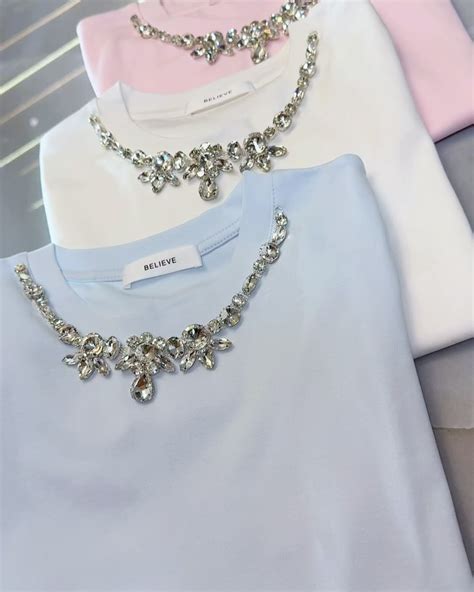 Стильний Жіночий Одяг Футболка яка стане твоєю улюбленою в гардеробі ️ став « в коментарях