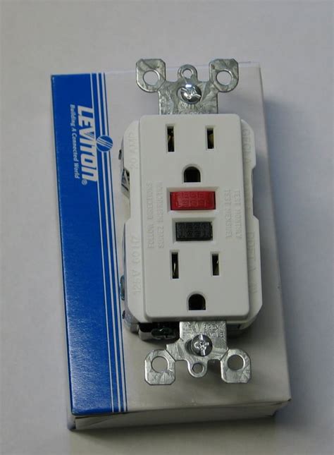 How To Replace A Razor Only Receptacle With A Gfci