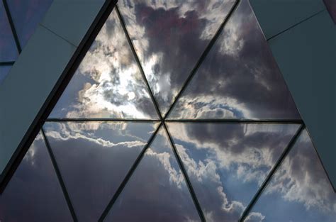 추상 정기적이 고 삼각형 배경입니다 0명에 대한 스톡 사진 및 기타 이미지 0명 개념 거울 Istock