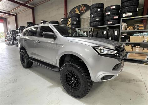 Isuzu Mux 3 2 Monotube Lift Kit Jm 4x4 Suspension