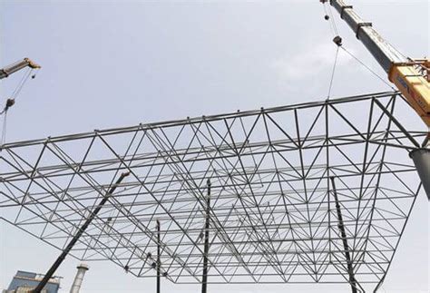 High Altitude Bulk Construction Of Large Span Steel Structure Space