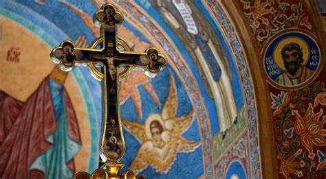 Имен ден: Черпят прекрасни имена, а традицията повелява на трапезата да ...