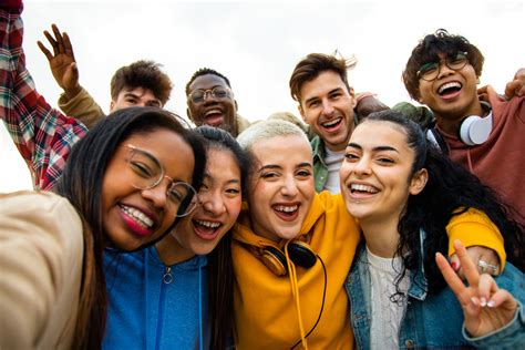 Positive Peer Pressure How Friends Can Boost Happiness Good Life