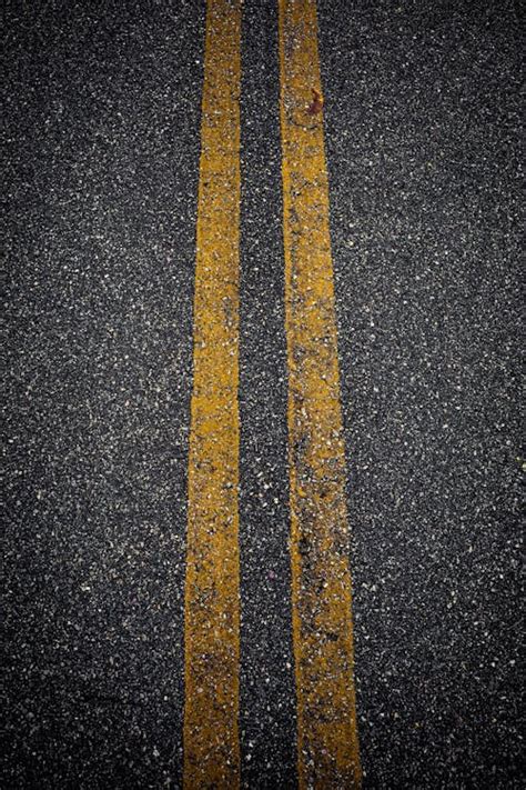 가이드 거리 거리 디자인 고속도로 교통 길 길 찾기 껄끄 러운 도로 도시 설정 도시의 레인 마멸 방향 상세한 선 실선 아스파트 길 아스팔트