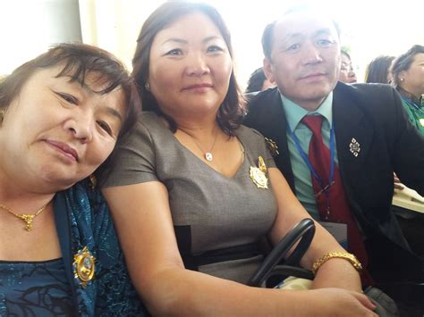 Санхүүгийн сургуулийн ангийнхан Facebook