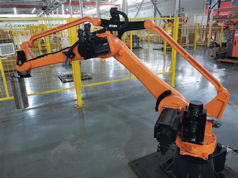 Chaifu Industrial Palletizing Robot 25kg Payload For Stacking Handling Stamping Machinery