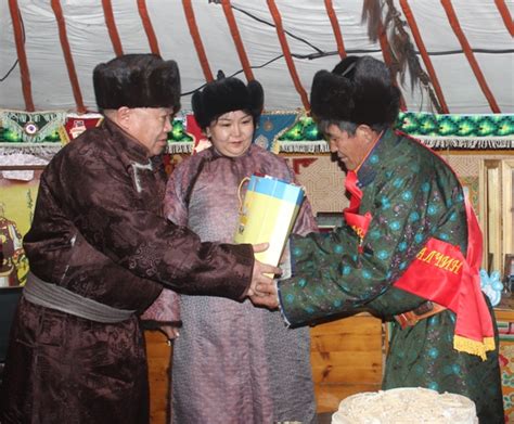 Сэлэнгэ аймгаас Улсын аварга малчин фермер тариаланч тодорлоо