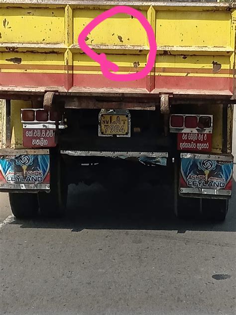 මාවතේ ඡීවිතේ නෑ නෑ තාම දැක්කේ නෑ 😅 Location දබුල්ල Facebook