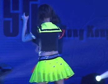 Leah Dizon Gifs