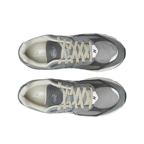 뉴발란스 2002r 프리미엄 빈티지 그레이 New Balance Kream